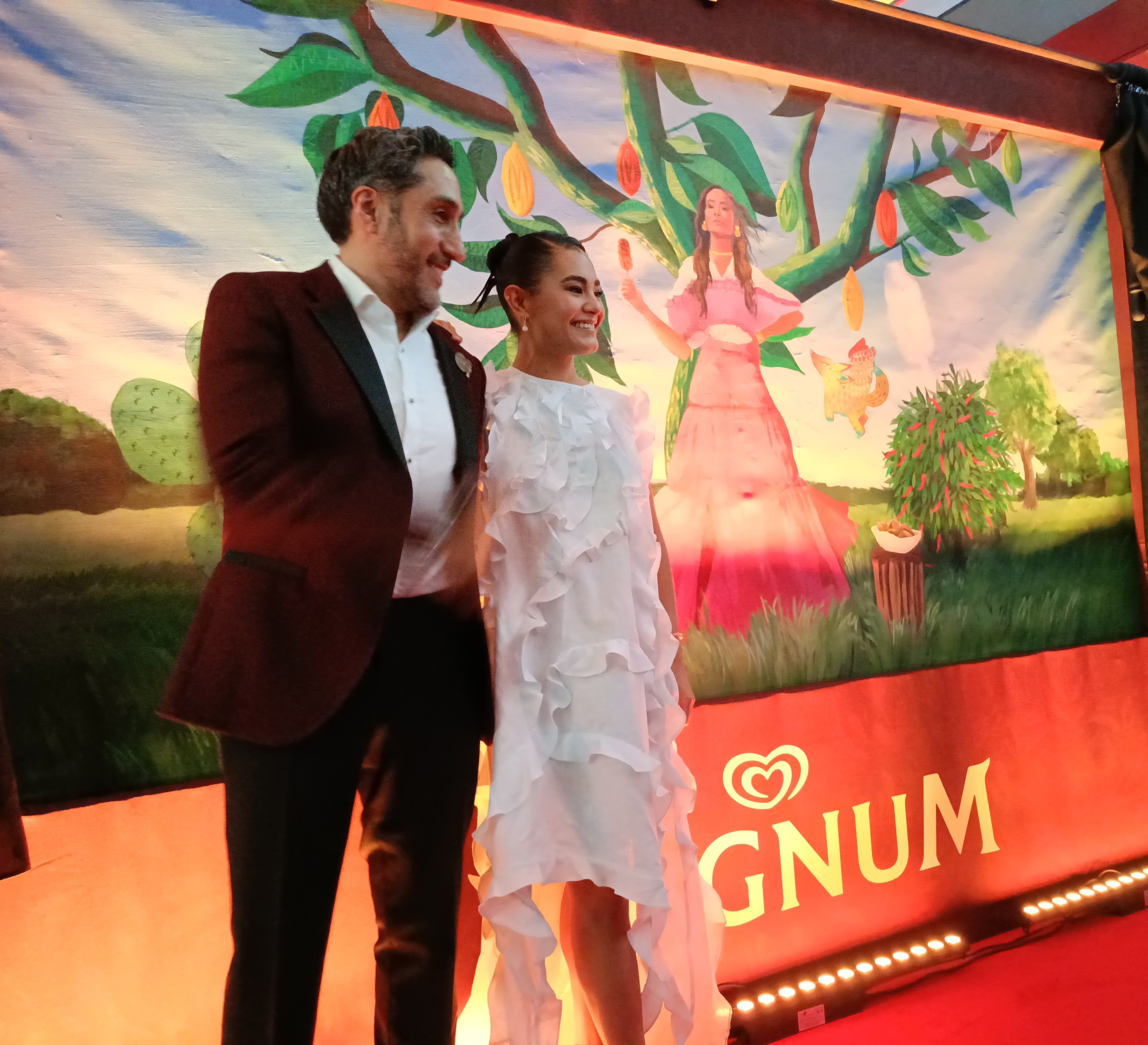 Mabel Cadena Embajadora de la Primer Paleta Mexicana Magnum Chocolate ...