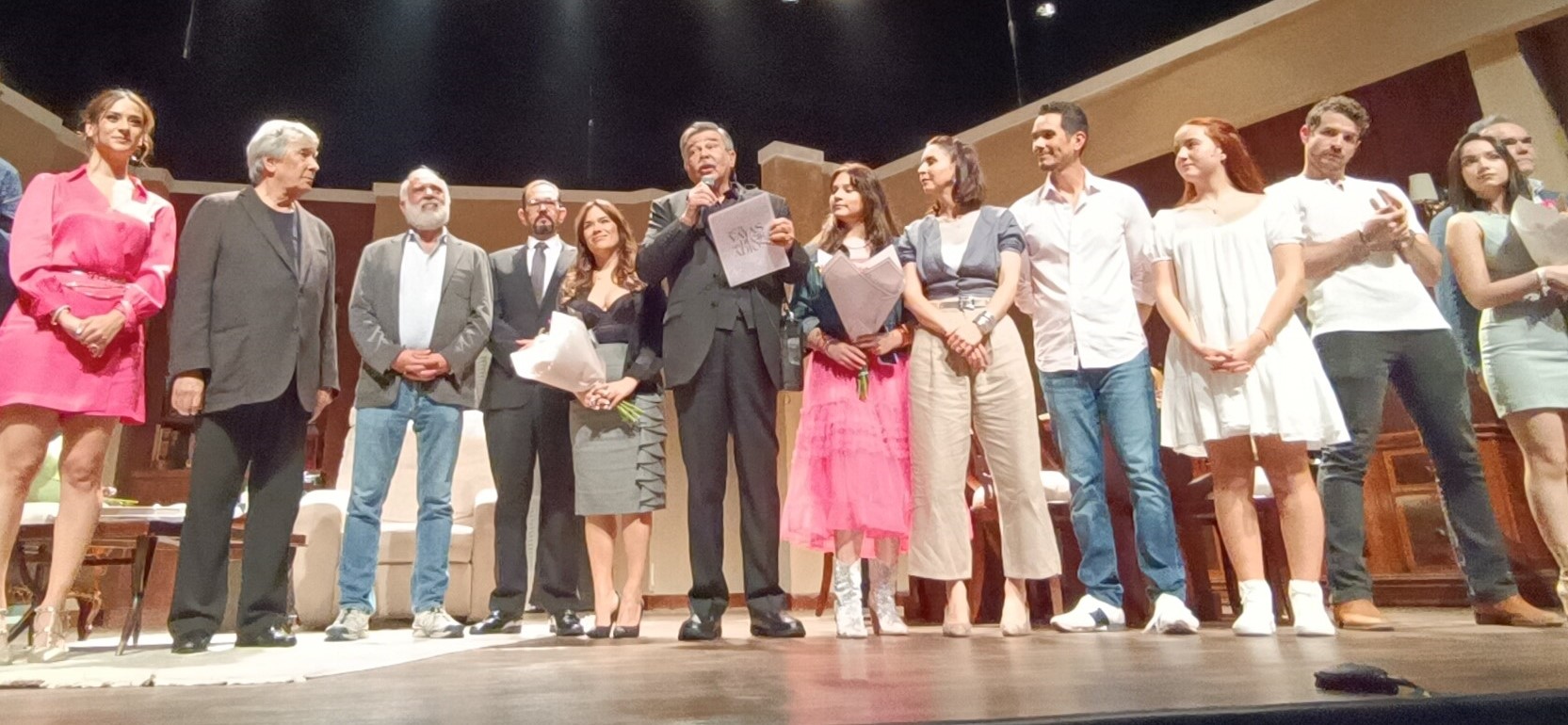 Juan Ferrara se Retira de la Actuación Con la Obra “No Te Vayas Sin Decir Adiós” – VIVE & COMENTA