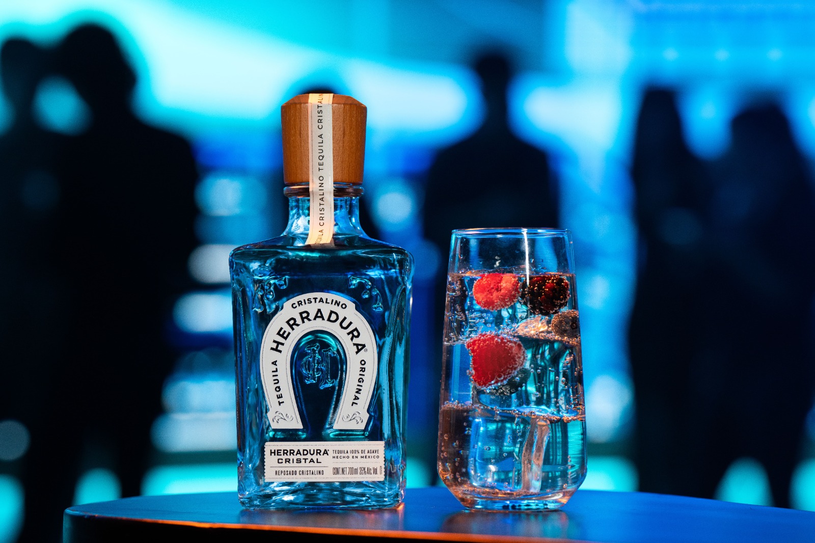Brown-Forman Lanza su Nuevo Tequila Herradura Cristal, Un Equilibrio ...